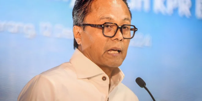 Bantah BUMN Rugi, COO Danantara Dony Oskaria Ungkap Laba Konsolidasi ...